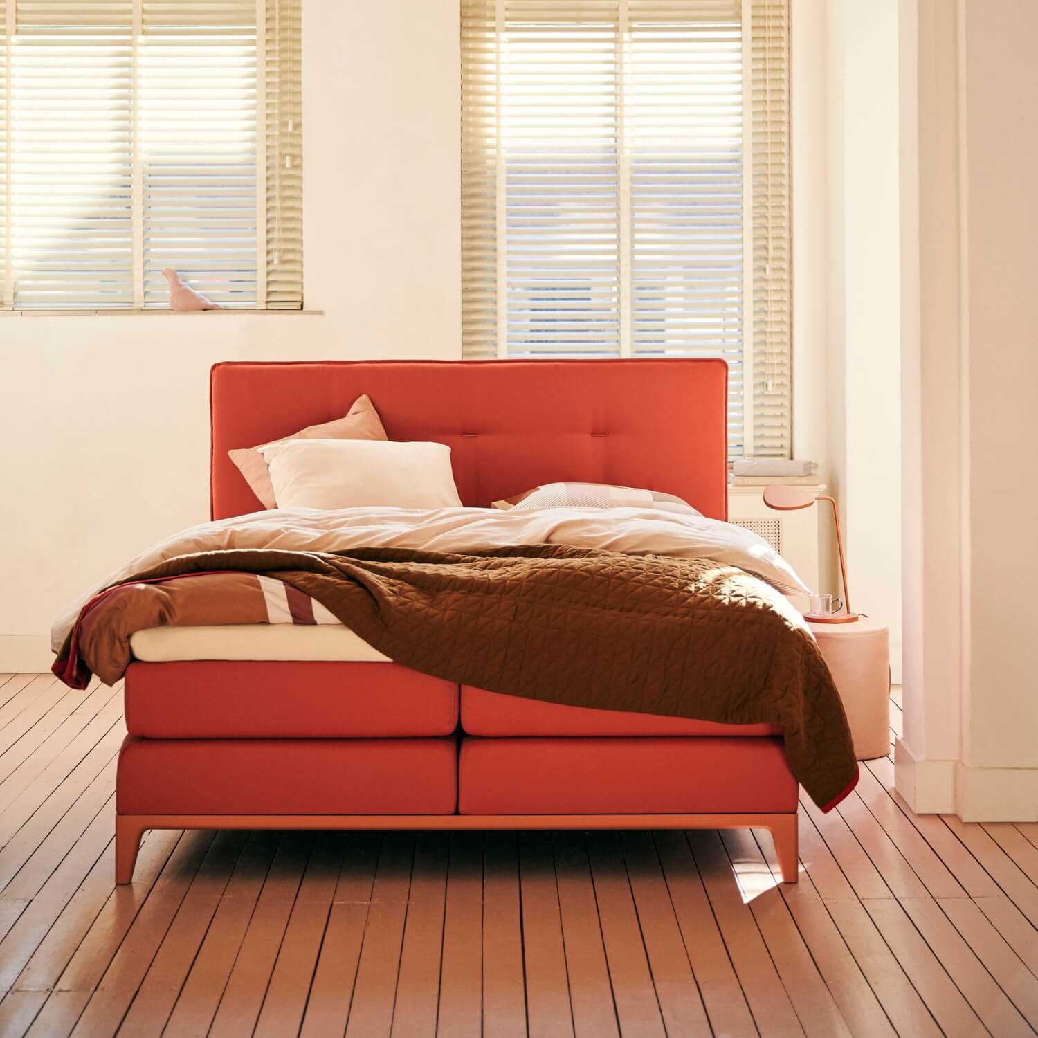 Auping Boxspringbett Criade 140 x 200 mit Kopfteil "Cushion" Coral Red ...